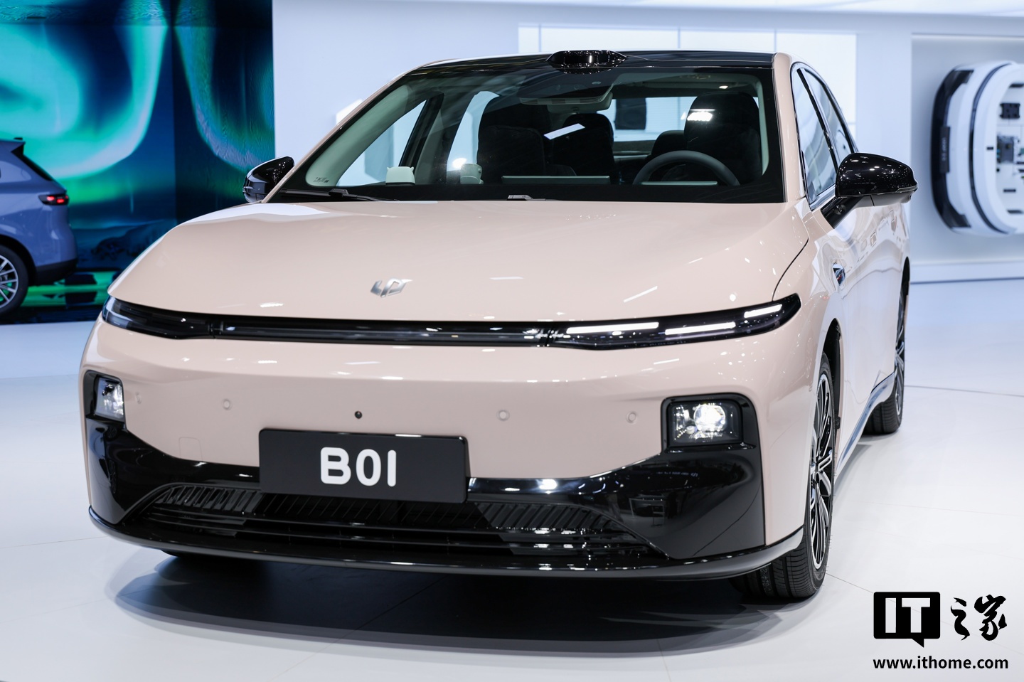 零跑B01纯电轿车上市：8.98万起，续航430-650km，激光雷达版可选 - 第一电动网